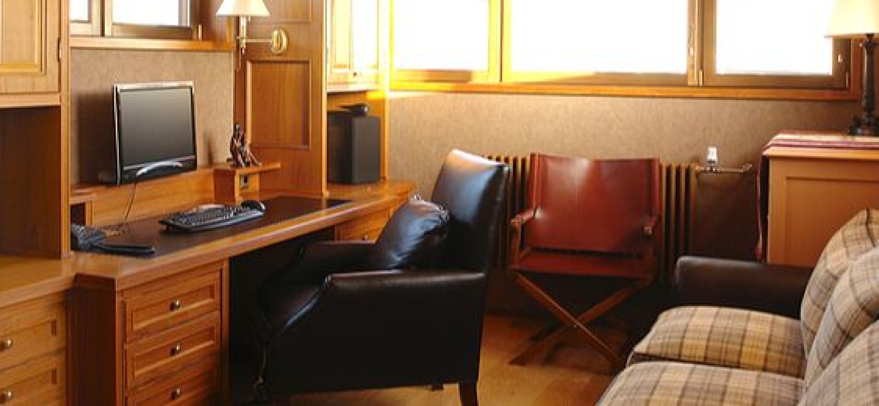 Stunning Home Office Renovation Ideas For Remote Workers | Monterey, CA ...